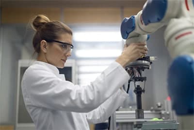 Collaborative Robotics: A History of Industrial Robots | Mouser